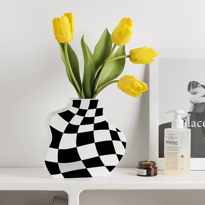 Checkered Ceramic Flower Vase - Rumi Living